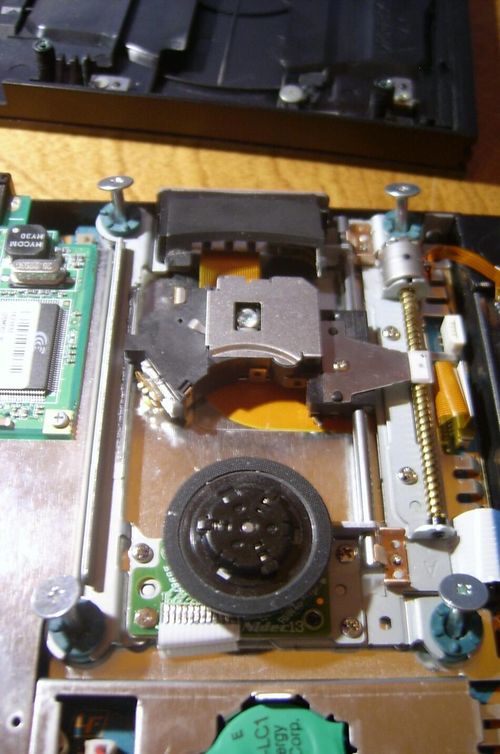 Replacing The Playstation 2 (slim)'s Laser - nikosapi.org wiki
